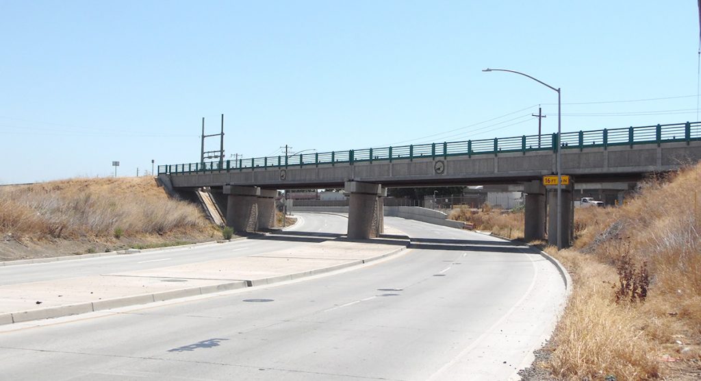Navy Drive Underpass at BNSF Railroad - Geocon, Inc.